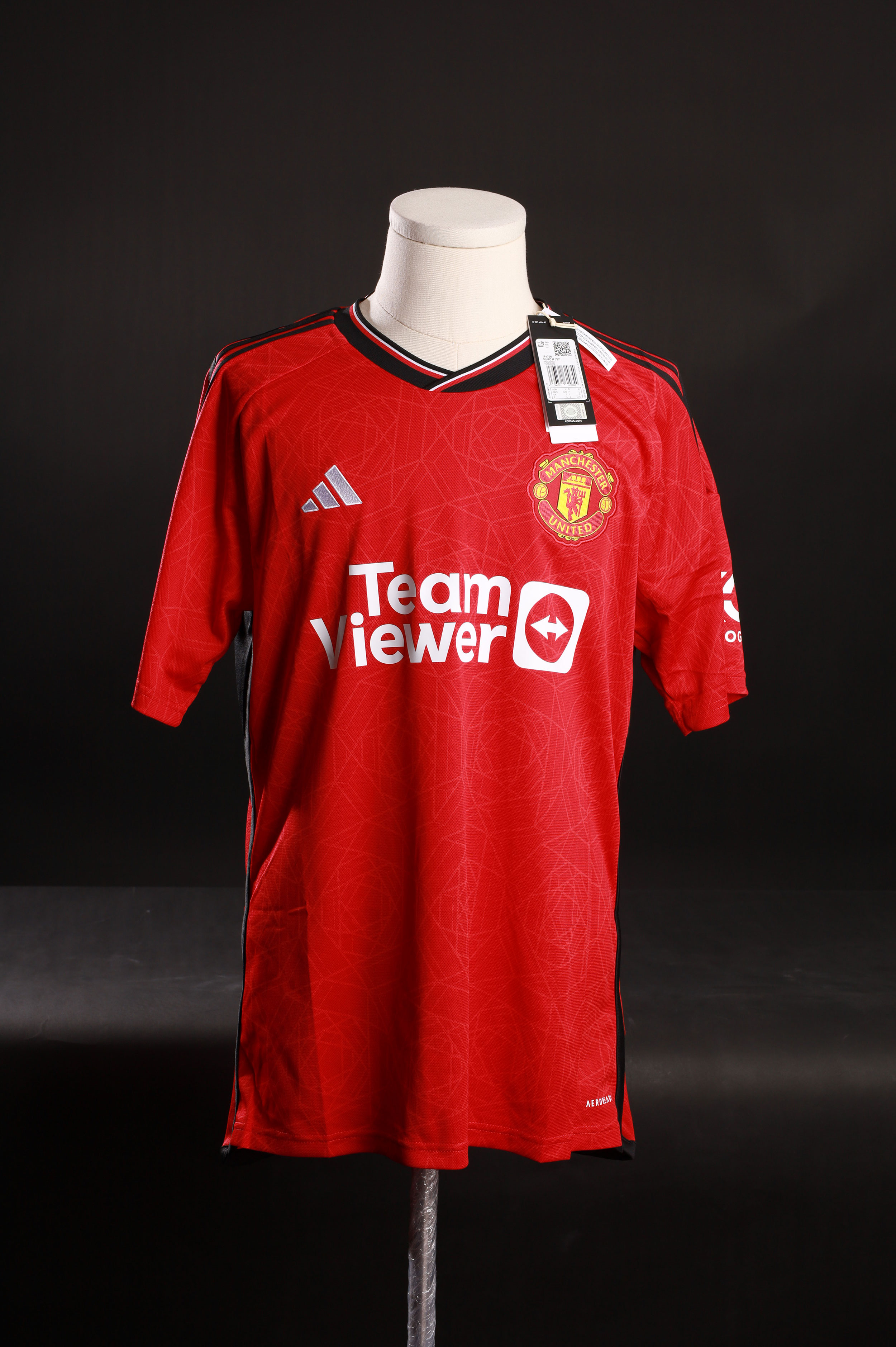 2023-24 Manchester United Home Kit MAINOO#37 with Autograph