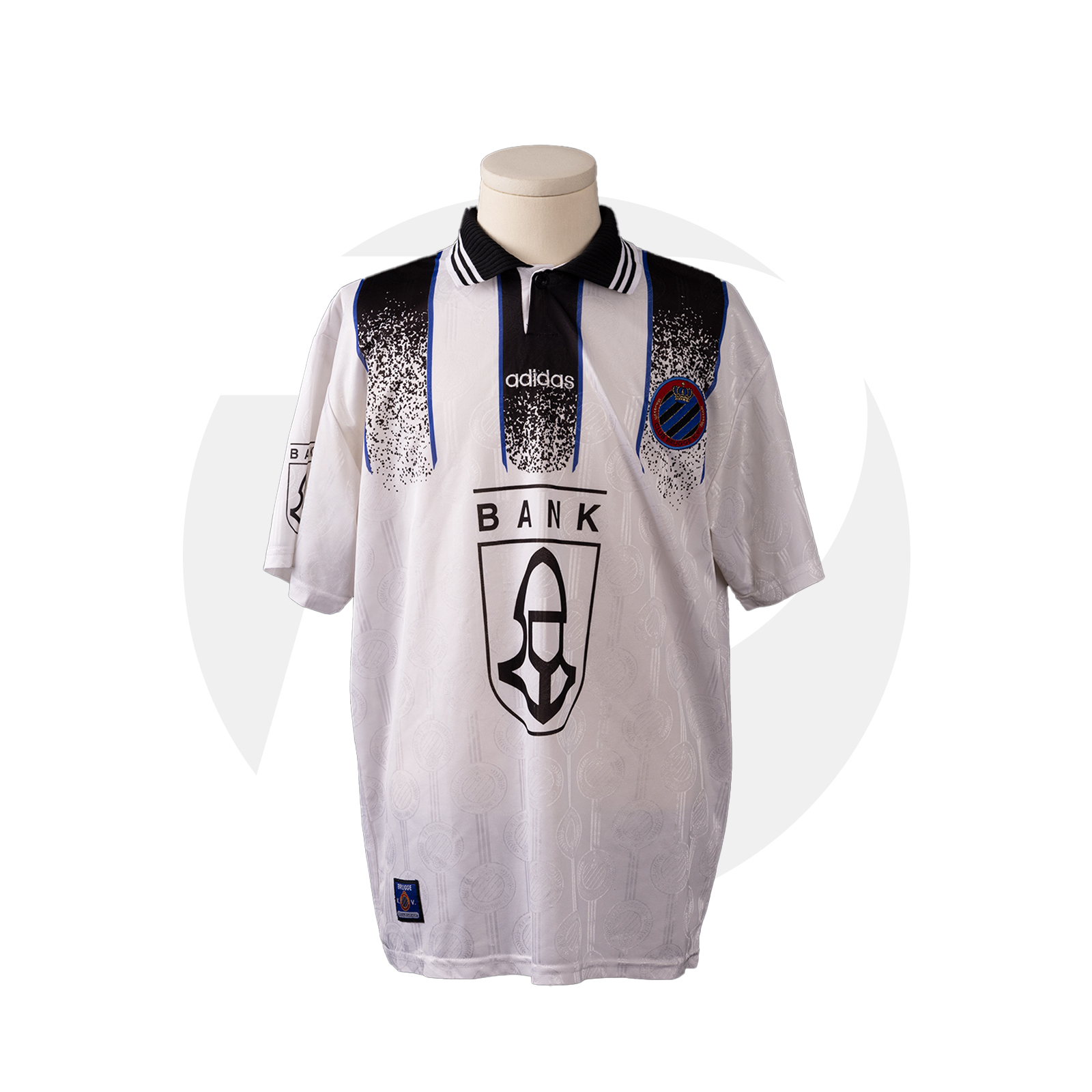 2023-24 Manchester United Home Kit MAINOO#37 with Autograph